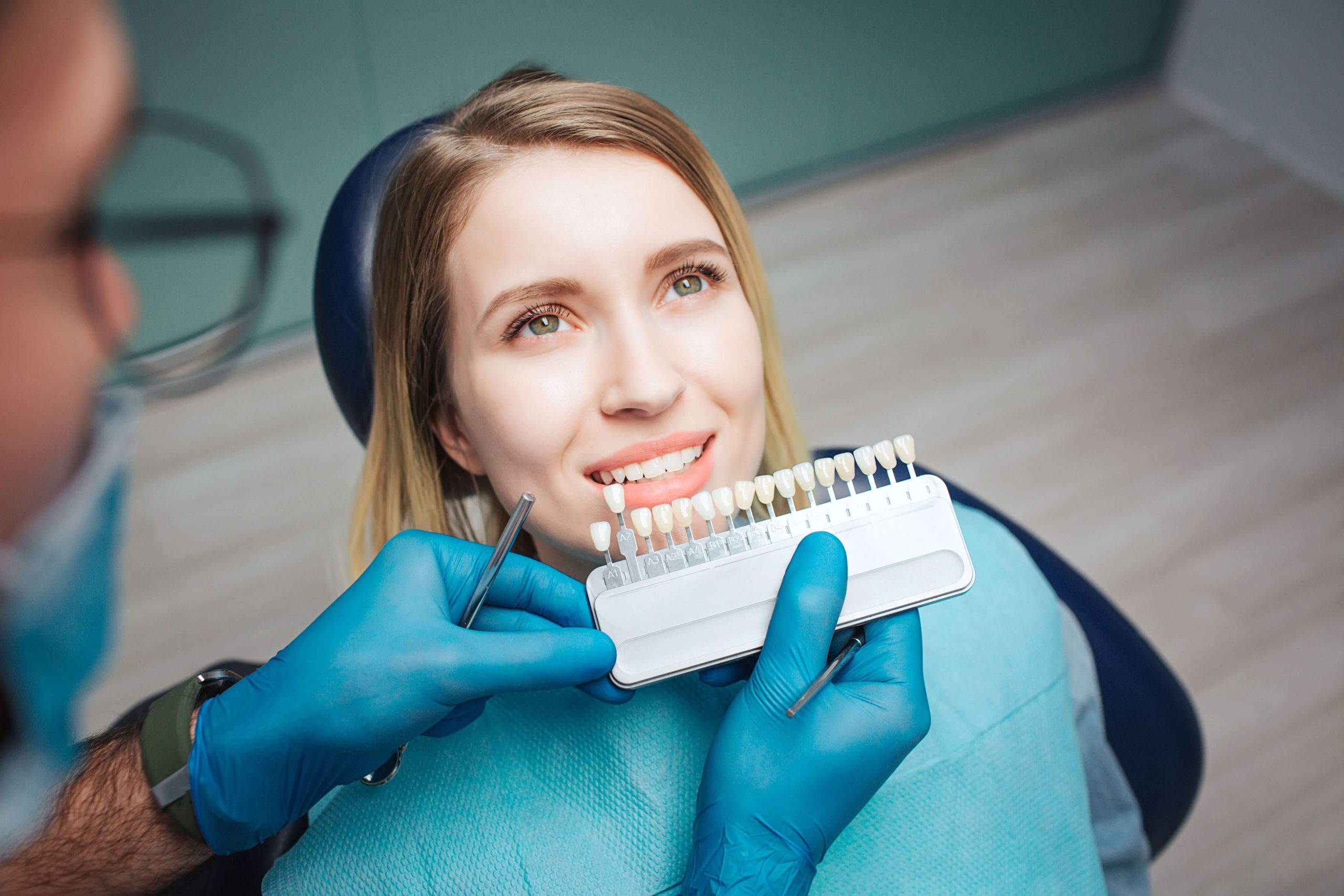 Fatete si coroane din Emax sau Zirconiu? - LLL Dental